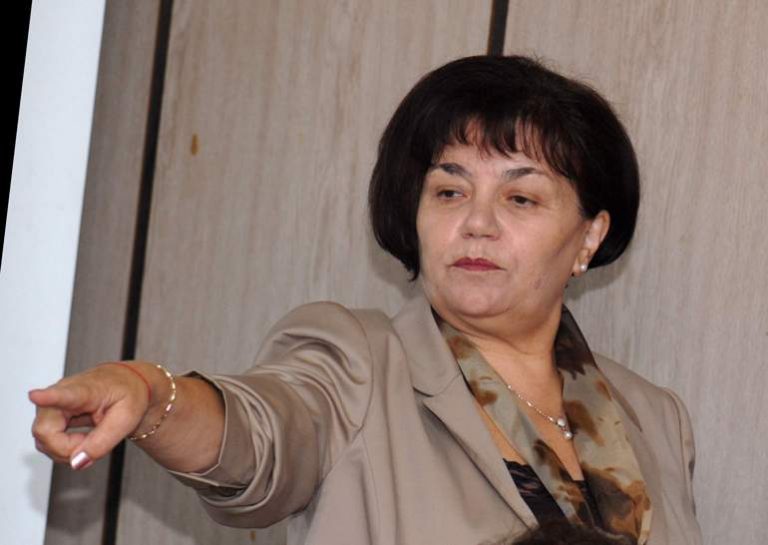 Трябва ли Янка Такева да подава оставка Мрежа на учителите новатори